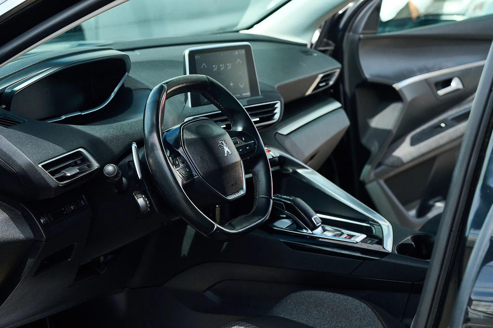 Peugeot 5008N AC 1.6 5P 4X2 TA – Carros De Venta – Optimus Autos – Autos en Venta Ambato